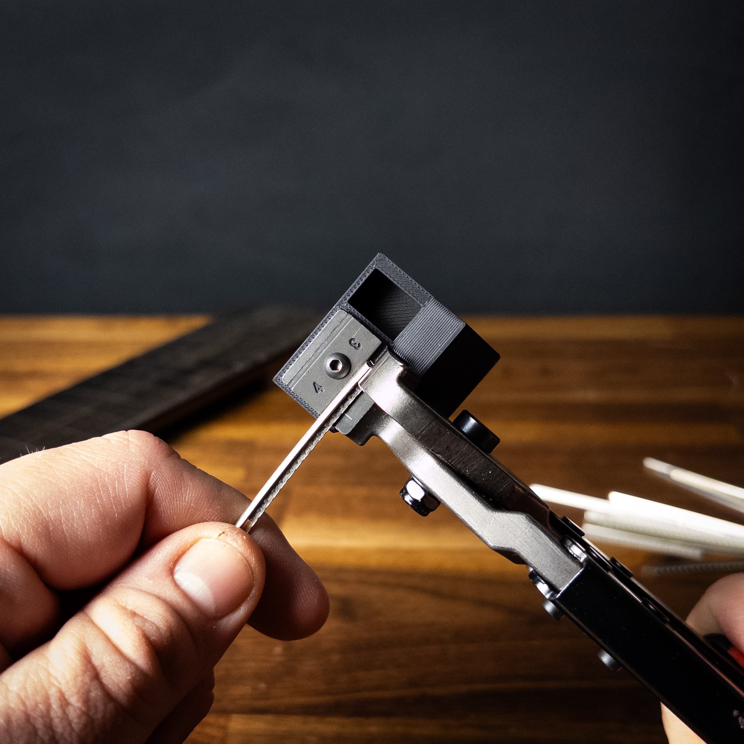 Tang Catcher – String Pluckery